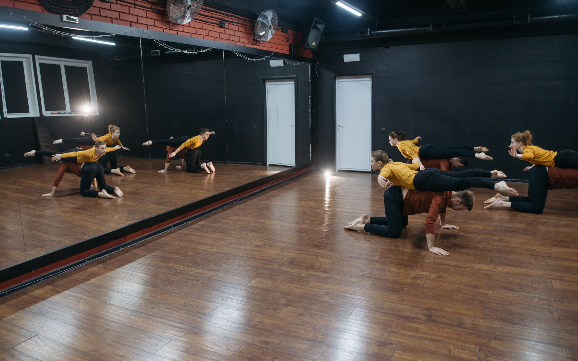 How to Open a Dance Studio in 2024 (Step-By-Step Guide) - WodGuru