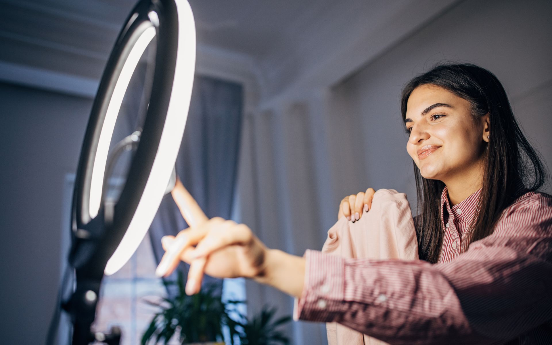 How to Become a Fitness Influencer in 2024 (Step-By-Step Guide) - WodGuru