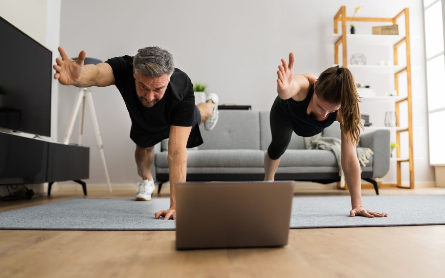 How to Become a Fitness Influencer in 2024 (Step-By-Step Guide) - WodGuru