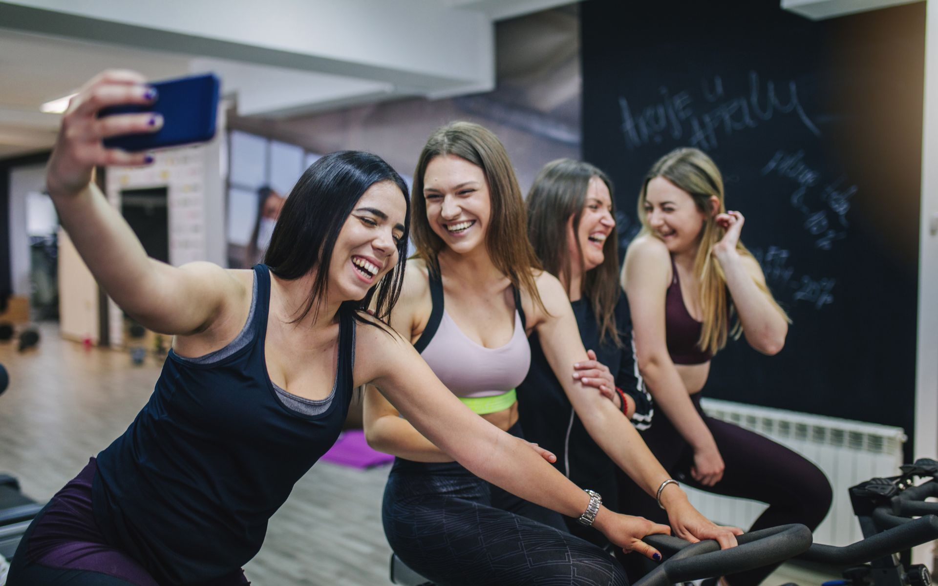 How to Become a Fitness Influencer in 2024 (Step-By-Step Guide) - WodGuru