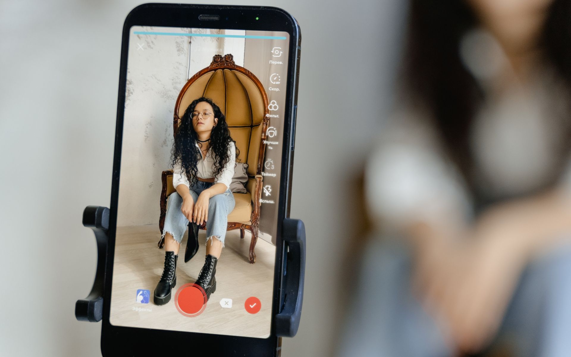 How to Become a Fitness Influencer in 2024 (Step-By-Step Guide) - WodGuru