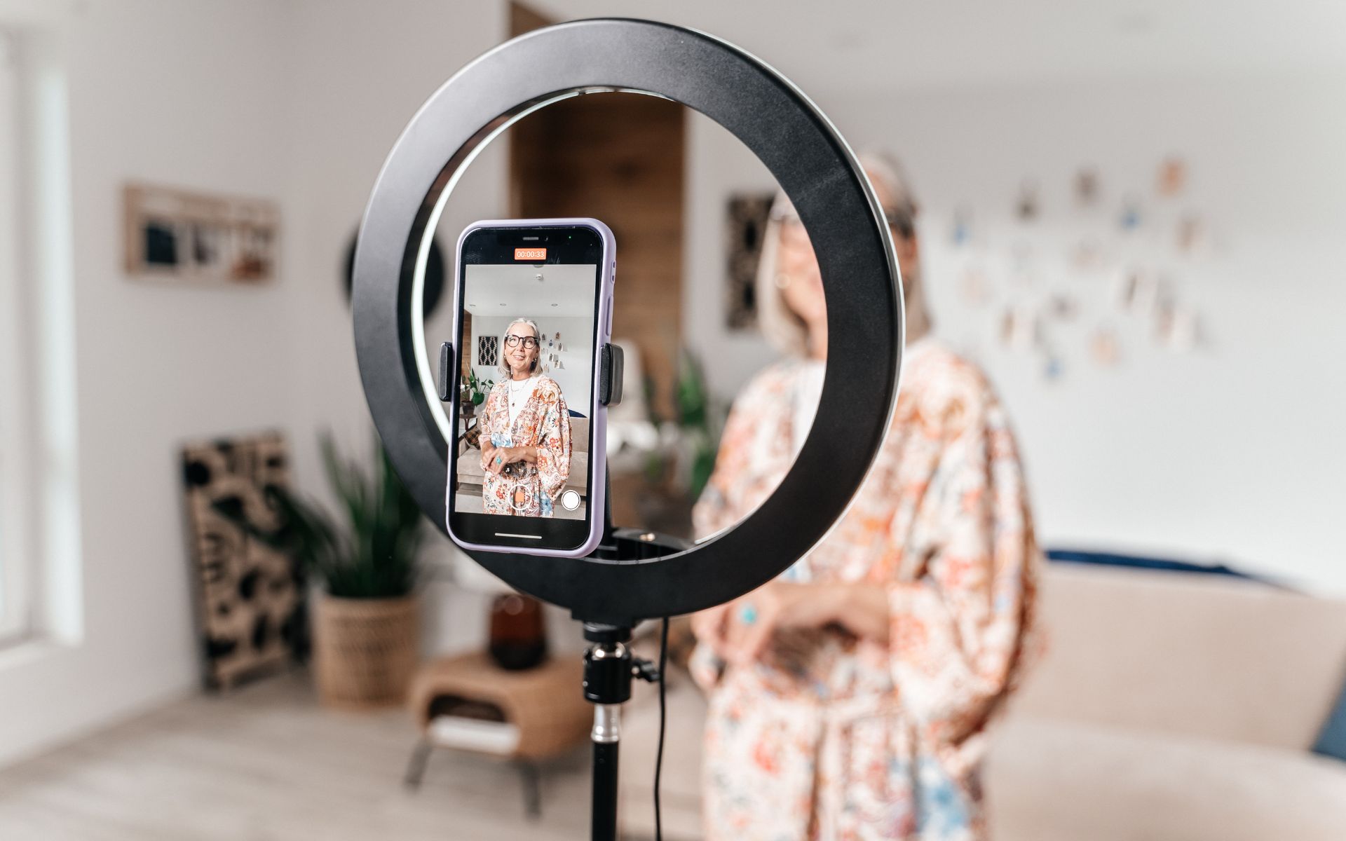 How to Become a Fitness Influencer in 2024 (Step-By-Step Guide) - WodGuru